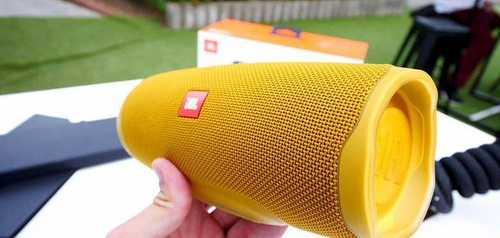 Колонка JBL