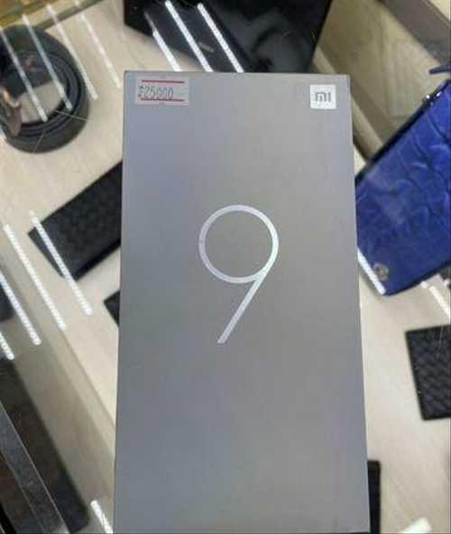 Телефон Xiaomi Mi9 6/128GB Piano Black