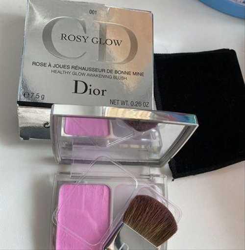 Румяна Dior rosy glow 001 petal