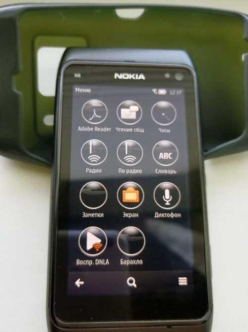 Nokia N8 в отличном состоянии