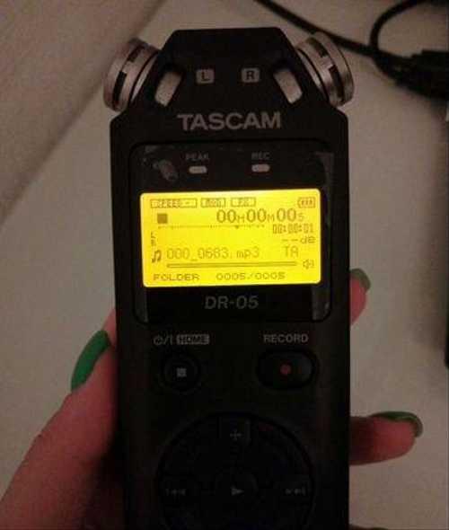 Рекордер tascam dr05