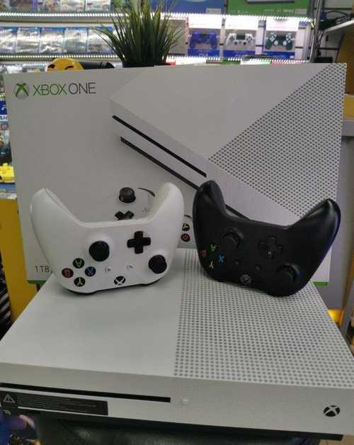 Xbox One S 1tb б.у+2дж