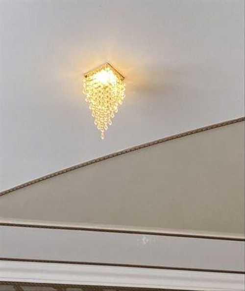 Потолочный светильник