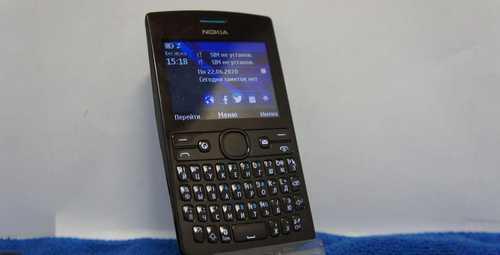 Телефон Nokia Asha 205 qwerty-клавиатура, камера