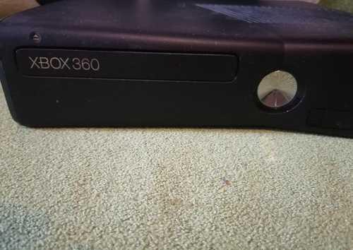 Xbox 360S +7 игр c джойстиком