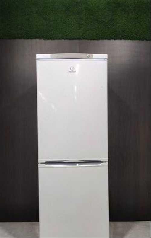 Холодильник Indesit SB1670.028