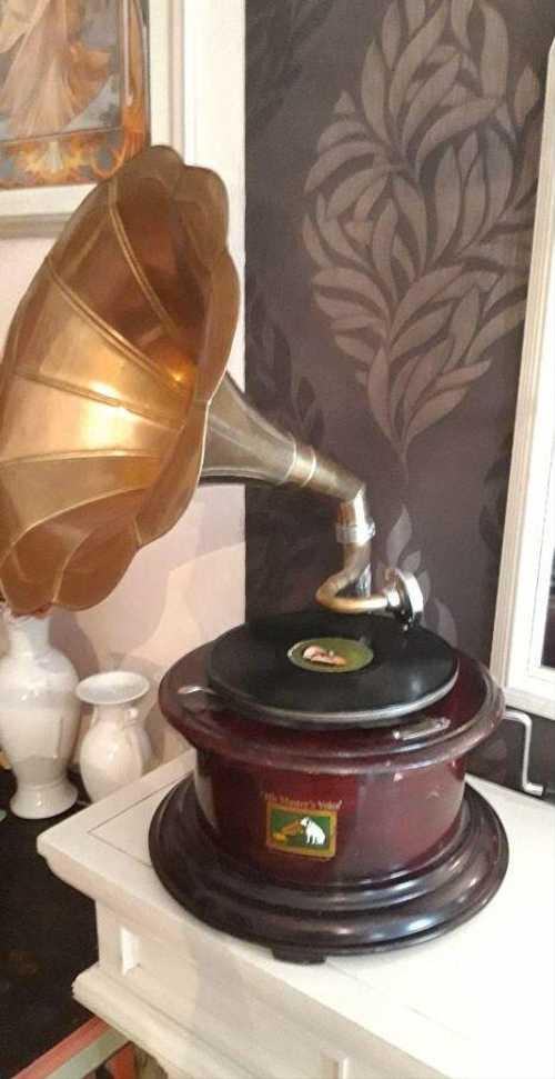 Граммофон "His Master's Voice"
