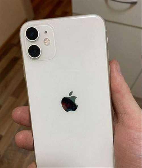 Телефон iPhone 11