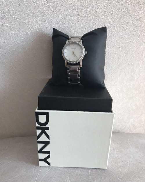Часы dkny