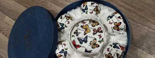 Чайный сервиз с бабочками