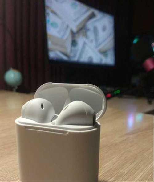 Беспроводные наушники с видом "Apple airpods"