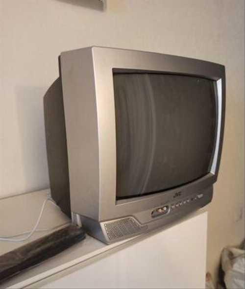 Маленький цветной телевизор JVC с кинескопом