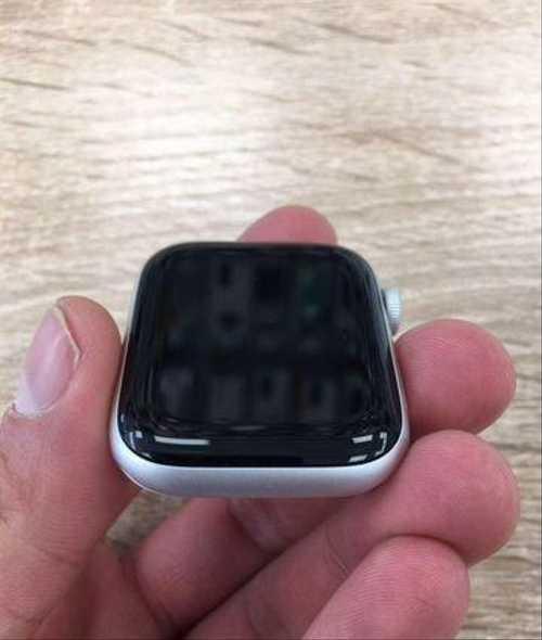 Apple Watch Series 5, 44 мм,алюминий серебристого