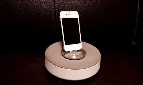 Телефон Apple iPhone + док станция Philips Fidelio