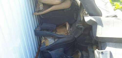 Задний ряд сидений для автомобиля