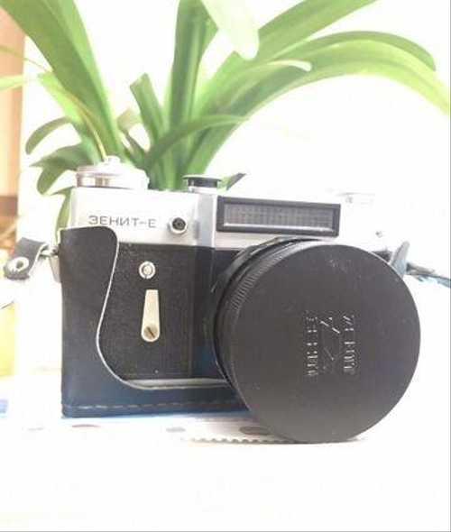 Плёночный фотоаппарат и набор для проявки фото