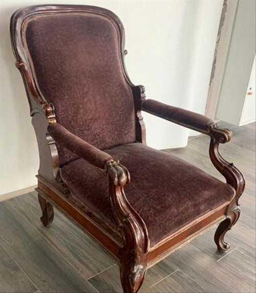 Антикварное кабинетное кресло
