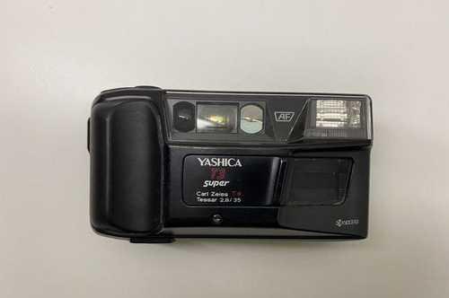 Плёночный фотоаппарат Yashica