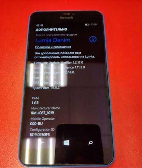 Мобильный телефон Nokia alumia