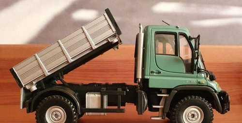 Mercedes benz unimog 1/43