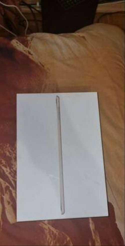 Коробка от планшета iPad mini 4