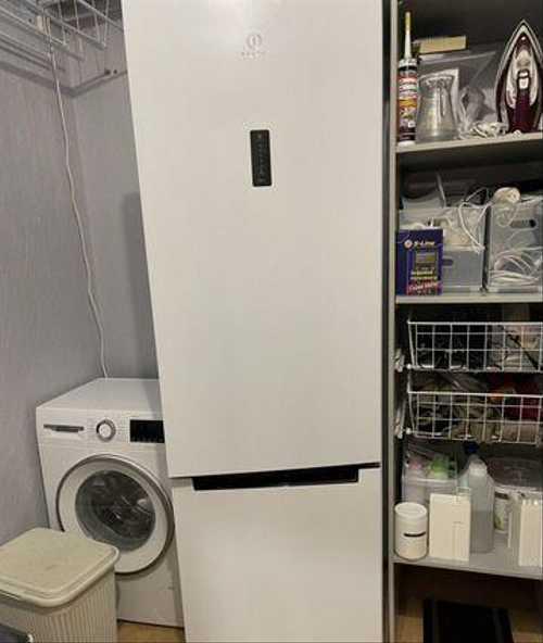 Холодильник indesit DF5200W