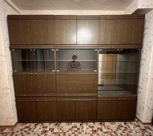 Гарнитур мебели для Гостиной (шкаф времён СССР)