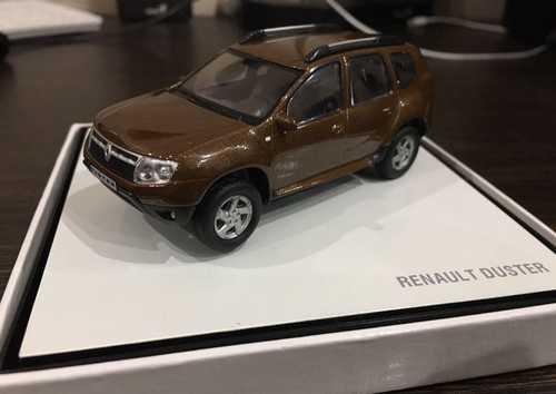 Модель автомобиля 1:43 Renault Duster