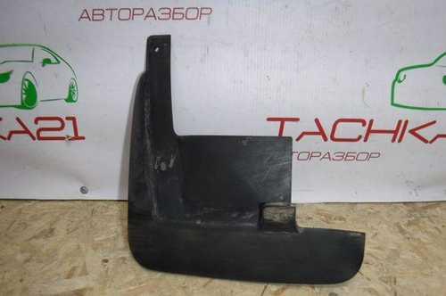 Брызговик заднего левого крыла Toyota Vitz 14-19