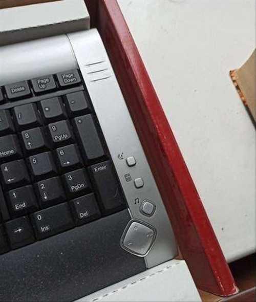 Беспроводная клавиатура и мышь genius