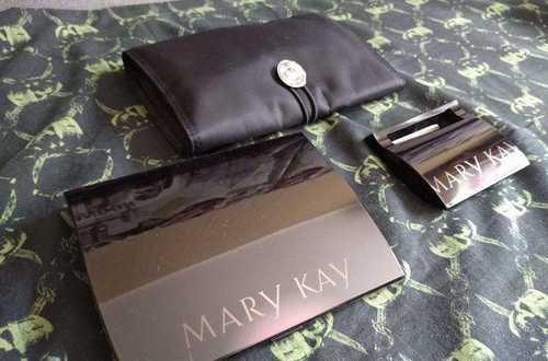 Футляры Mary Kay для косметики + набор кистей