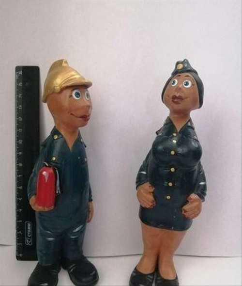 Керамические фигурки пожарный и полицейский
