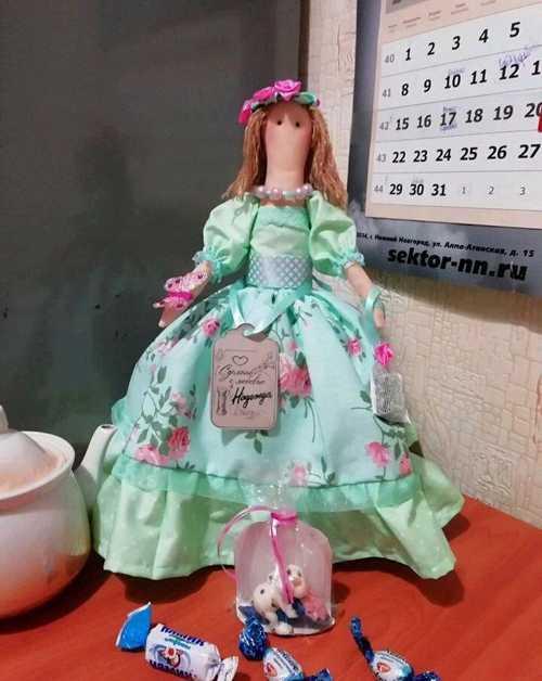 "Мятная девочка" - кукла на чайник
