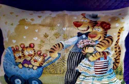 Подушка декоративная. Гобелен. Тигры