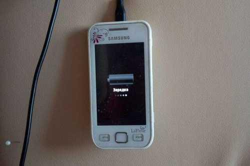Телефон Samsung GT-S5250 La'Fleur