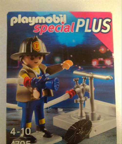 PlayMobil 4795- "Пожарный с гидрантом"