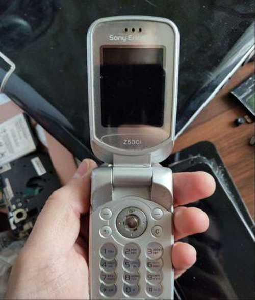 Sony ericsson Z530i
