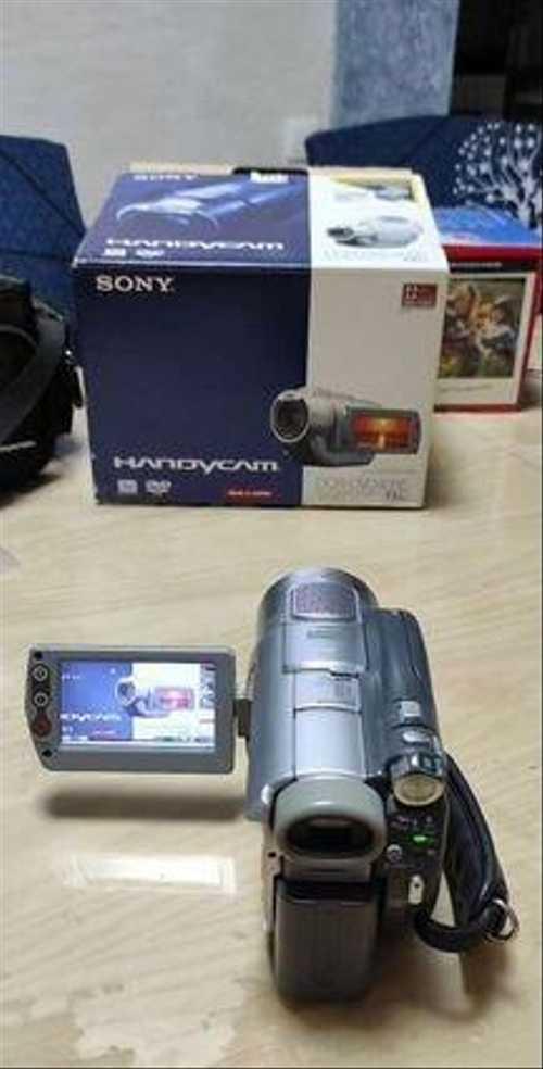 Фото-видео камера soni handicam DCR-DVD405E