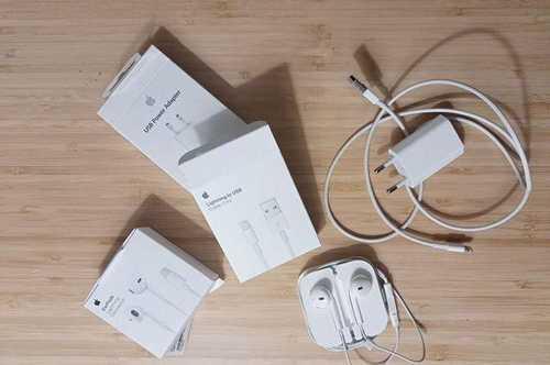 Наушники и USB кабель для iPhone