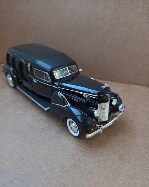 Редкая модель катафалка 1938 Cadillac Panel D.1:32