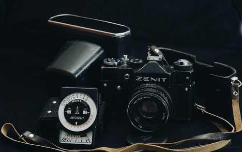Фотоаппарат пленочный Zenit TTL 58mm f/2.0
