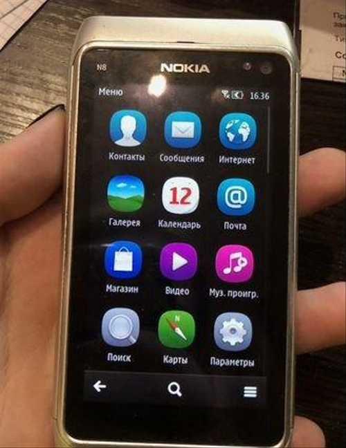 Телефон Nokia n8