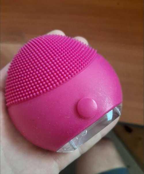 Массажер для лица Foreo