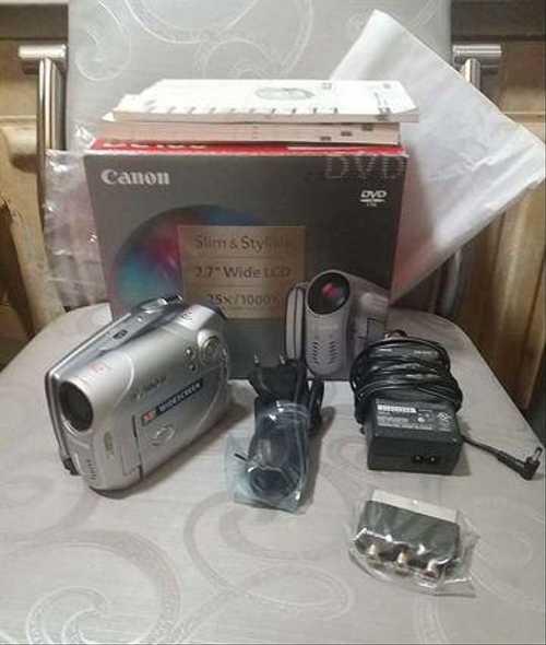 Видеокамера Canon DC100
