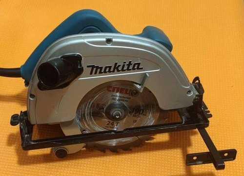 Дисковая циркулярная пила Makita 5704R