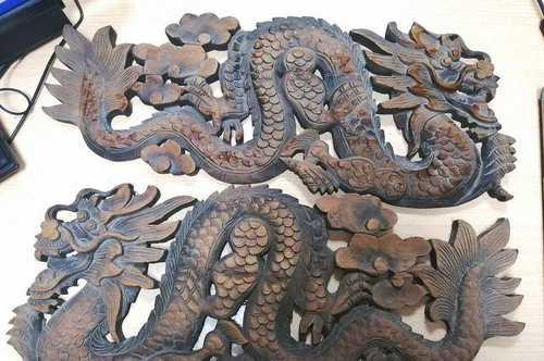 Резное деревянное панно "Два дракона"