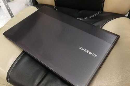 Samsung NP300 Core i3 в отличном состоянии