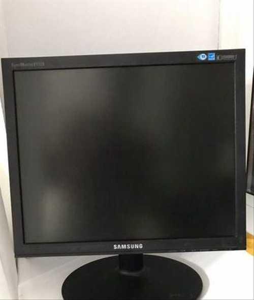 Монитор Samsung 17" E1720NR