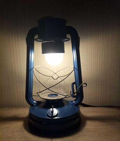 Лампа настольная