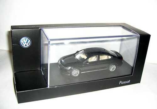 VW Passat b8 /43 Herpa